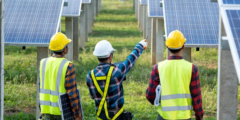 How to Build the Right Team for Switching to Renewable Energy